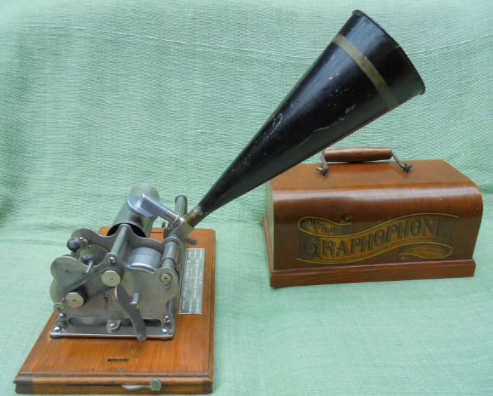 V16. Graphophone Model B fonograaf