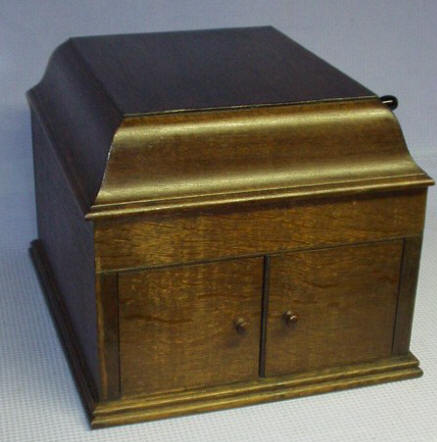 V27. His Master's Voice Model 109