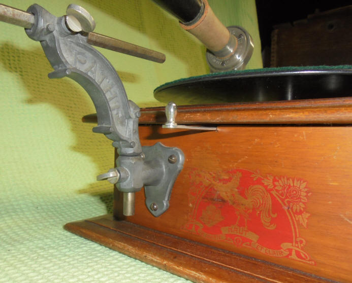 V18. Pathé Model A grammofoon